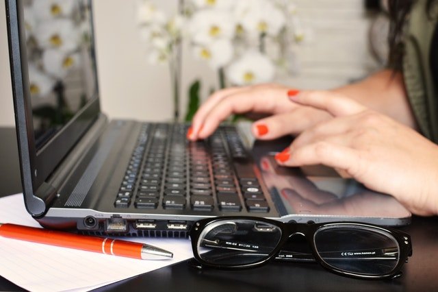 The Best 10 Companies That Offer Online Typing Jobs From Home - RemarkMe